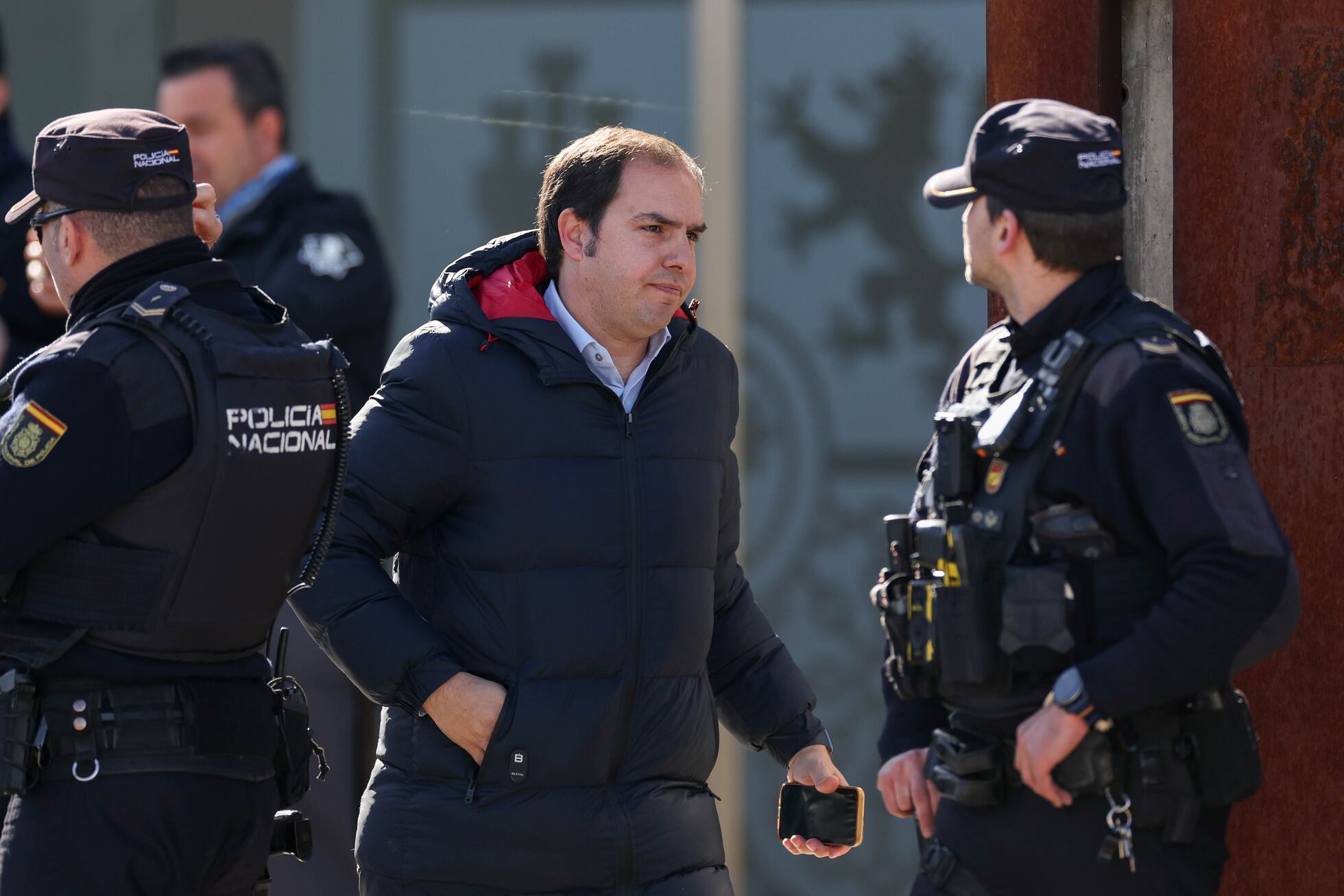 Luis de la Fuente se desentiende de las maniobras de la federación para exculpar a Rubiales ...