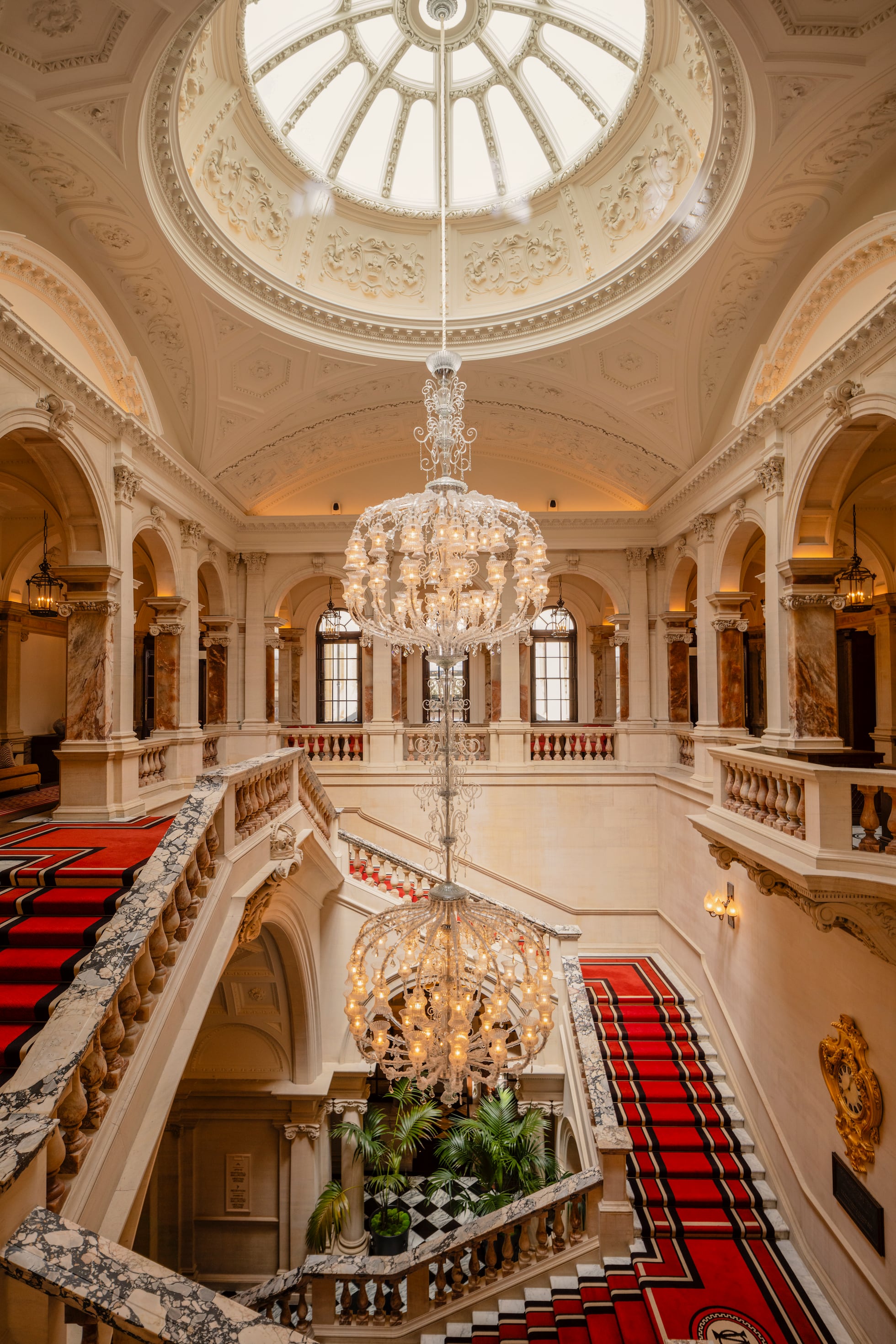 A night filled with ministers, spies and guests: Inside the luxury ...