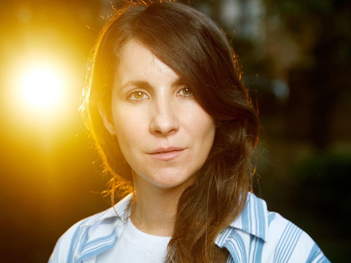 María Larrea, autora: “En Francia, los inmigrantes españoles viven en ...