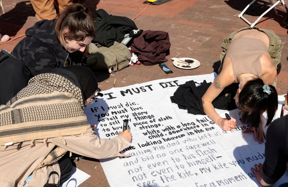 Graduation ceremonies, the new focus of US university protests over ...