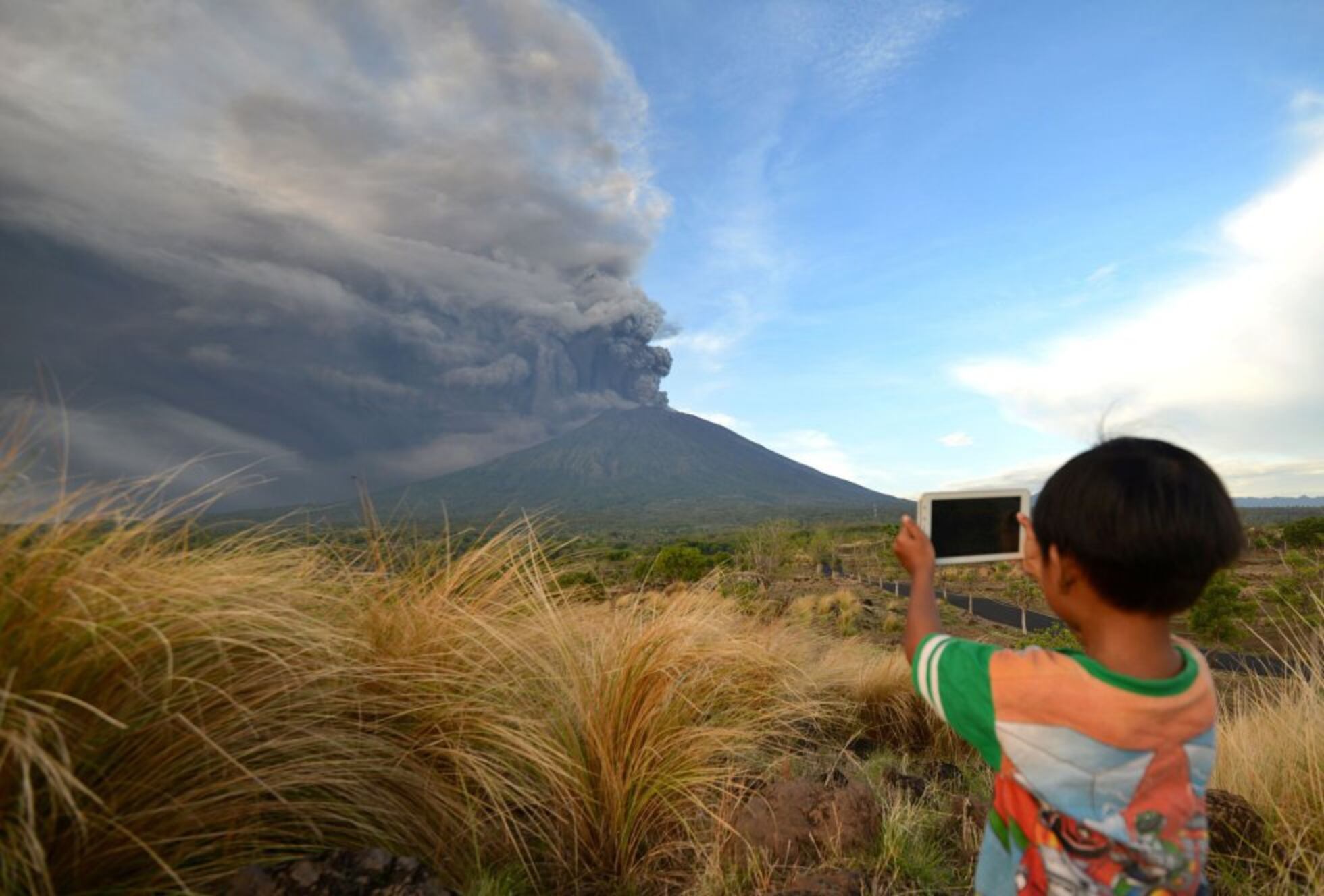 Erupciona el volcán del Monte Agung en Bali | Fotos | Internacional ...