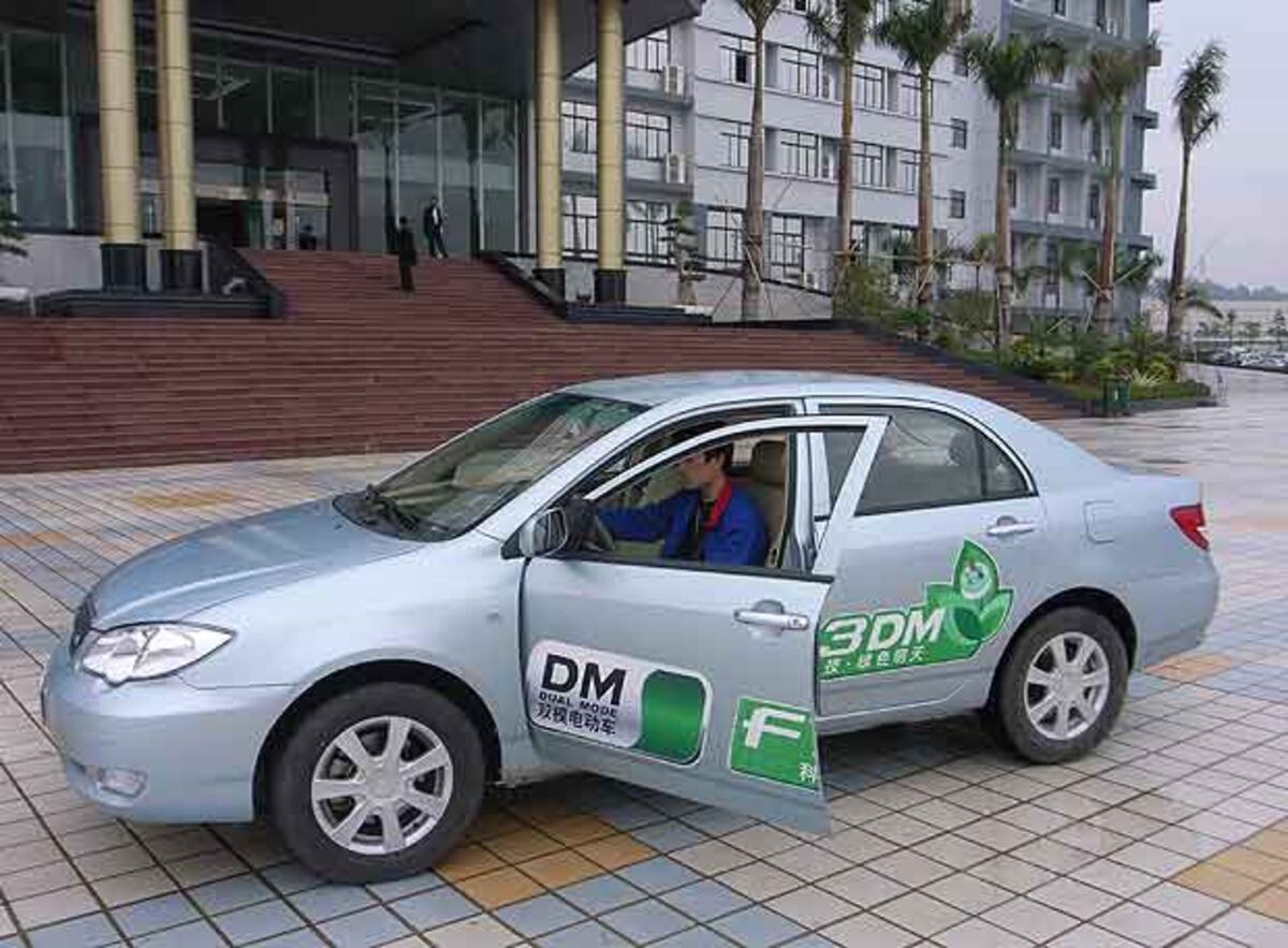 El F3DM tiene baterías para recorrer 100 kilómetros | Sociedad | EL PAÍS