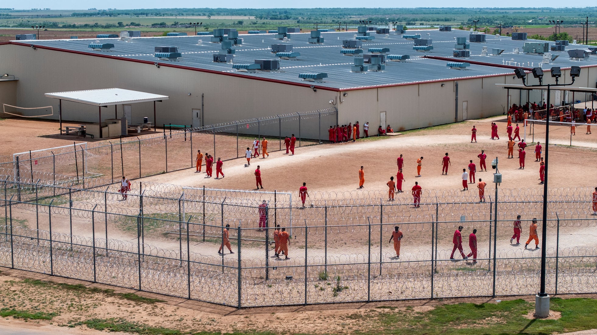 Migrants detained in Texas send SOS message for fear of being deported ...