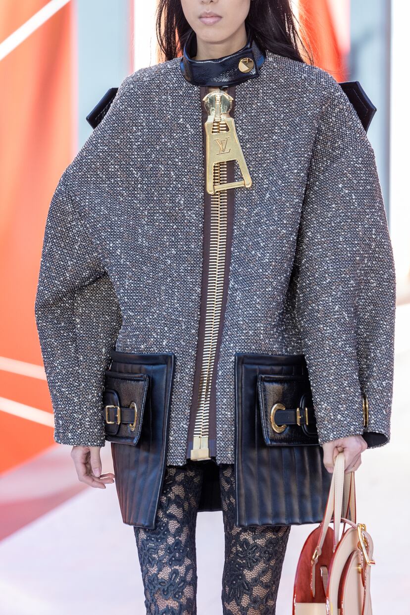 Why only women’s clothing has a zipper on the back: The birth of a ...