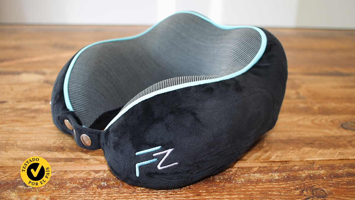 Comparamos las mejores almohadas de viaje para dormir en los aviones ...