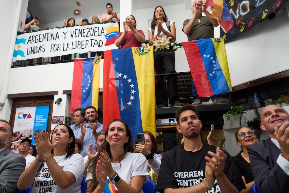 El viaje que lo cambia todo: Venezuela se enfrenta ahora a la incógnita ...