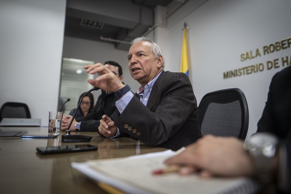 Regla fiscal: Un día en la vida del ministro Bonilla | EL PAÍS América ...