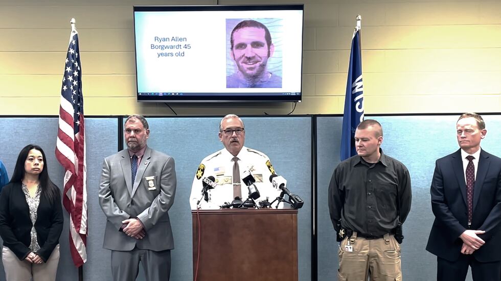 Ryan Borgwardt: Un hombre fingió su muerte y huyó de Wisconsin y de su ...