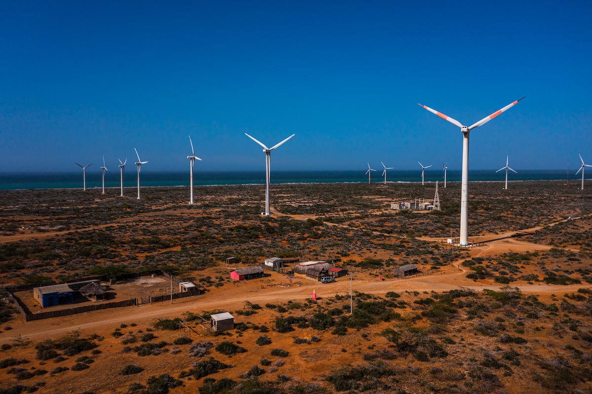 La apuesta de Colombia por generar energía con sol y viento avanza con ...