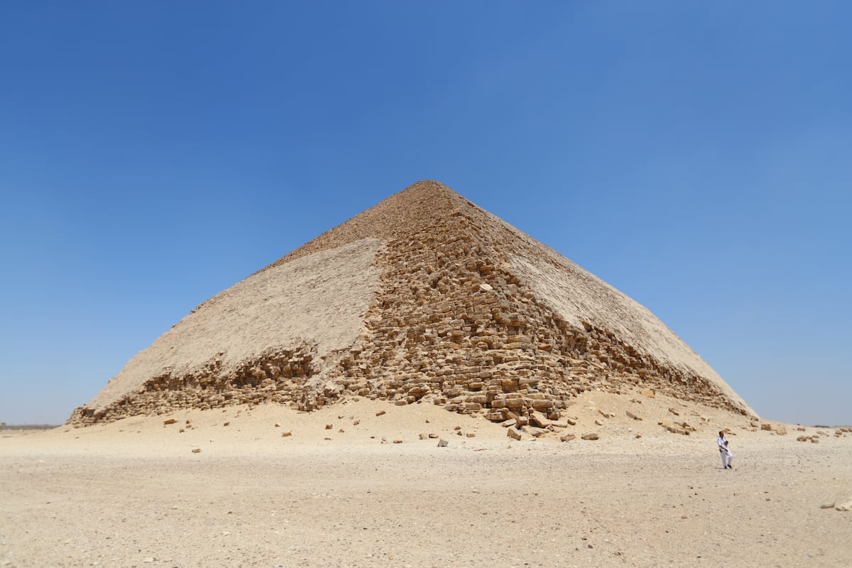 Rescatan a una turista española del interior de una pirámide en Egipto ...
