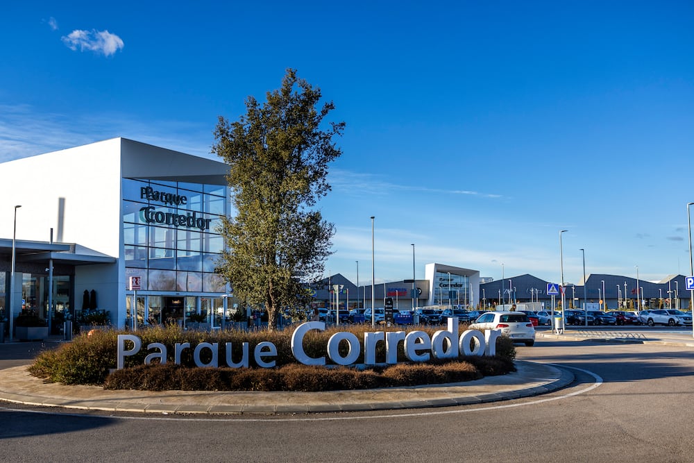 El centro comercial, de patito feo a cisne: 1.000 millones de euros en ...