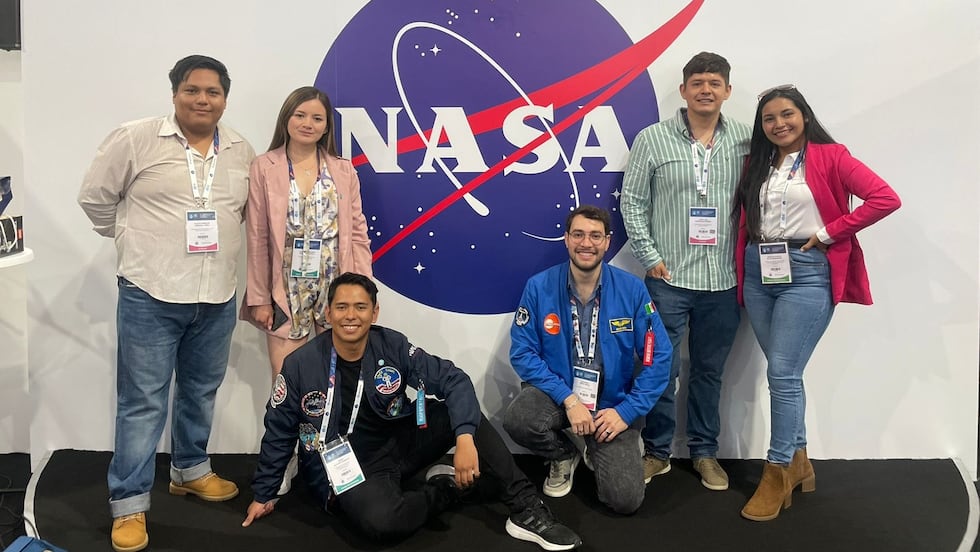 MCB-1: Los chicos que soñaban con las estrellas: la historia detrás del ...