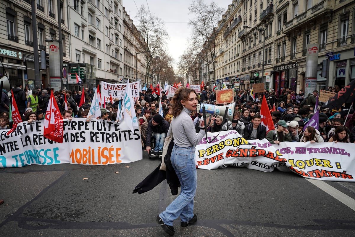 Pension reform in France: Are French people lazy? | International | EL ...