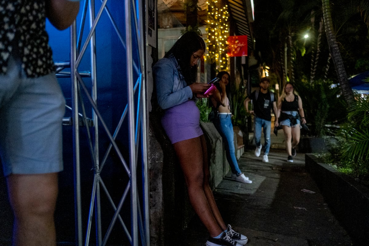 “Trabajo sexual es trabajo”: la bancada de Comunes radica un proyecto ...