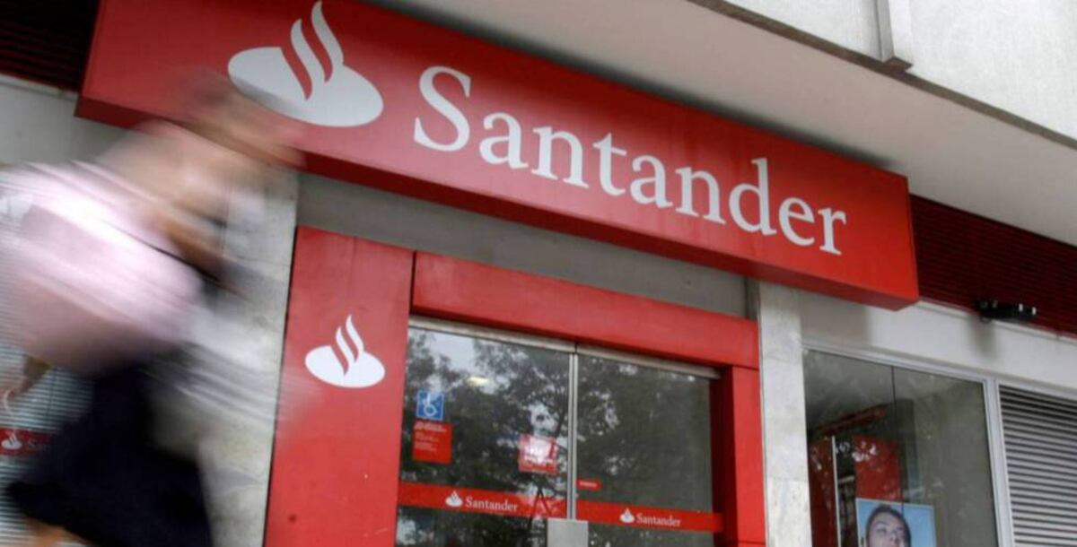 Santander empuja a los clientes de tarjetas de débito a contratar una ...