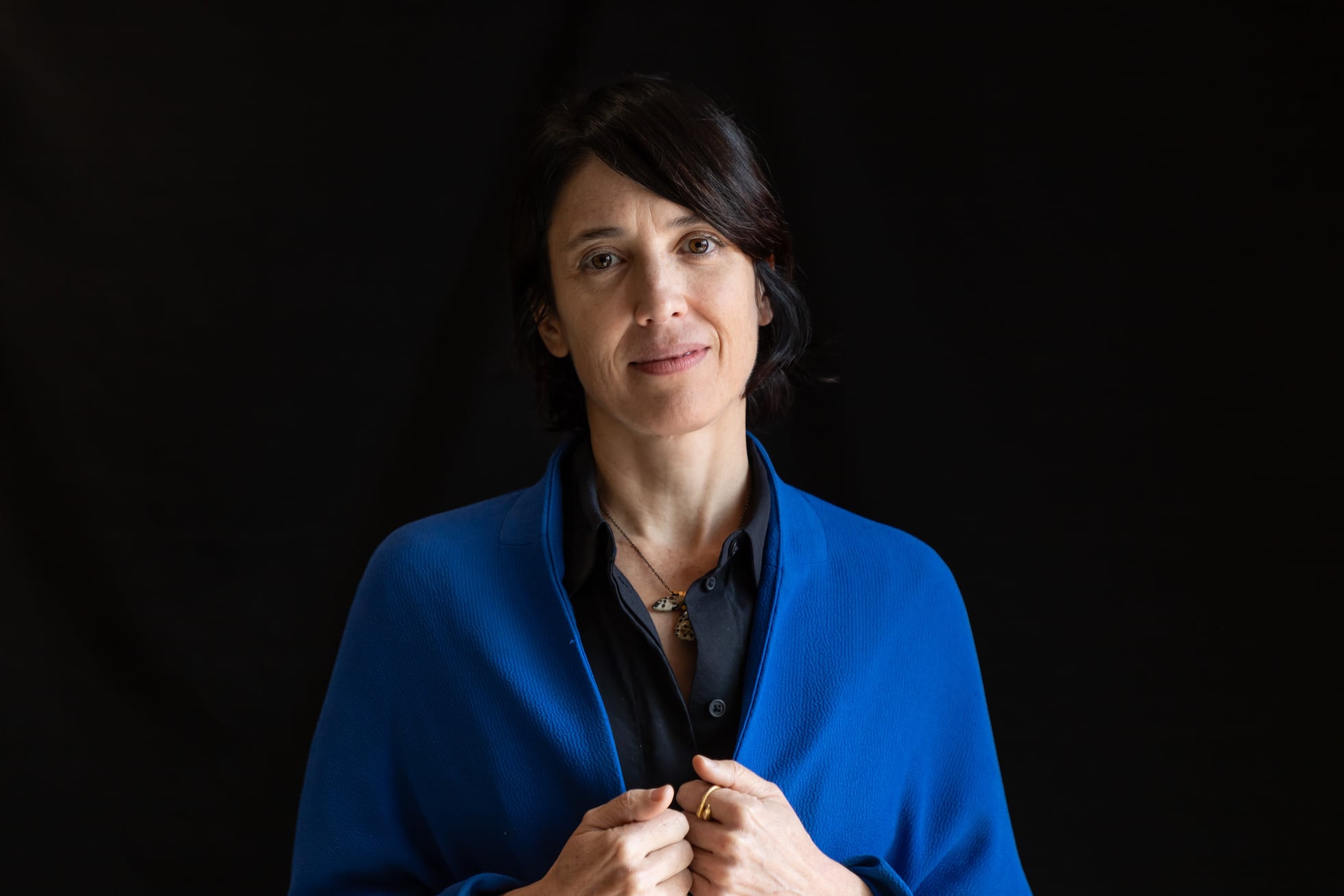 María Ospina recoge el premio Sor Juana Inés de la Cruz en la FIL de ...