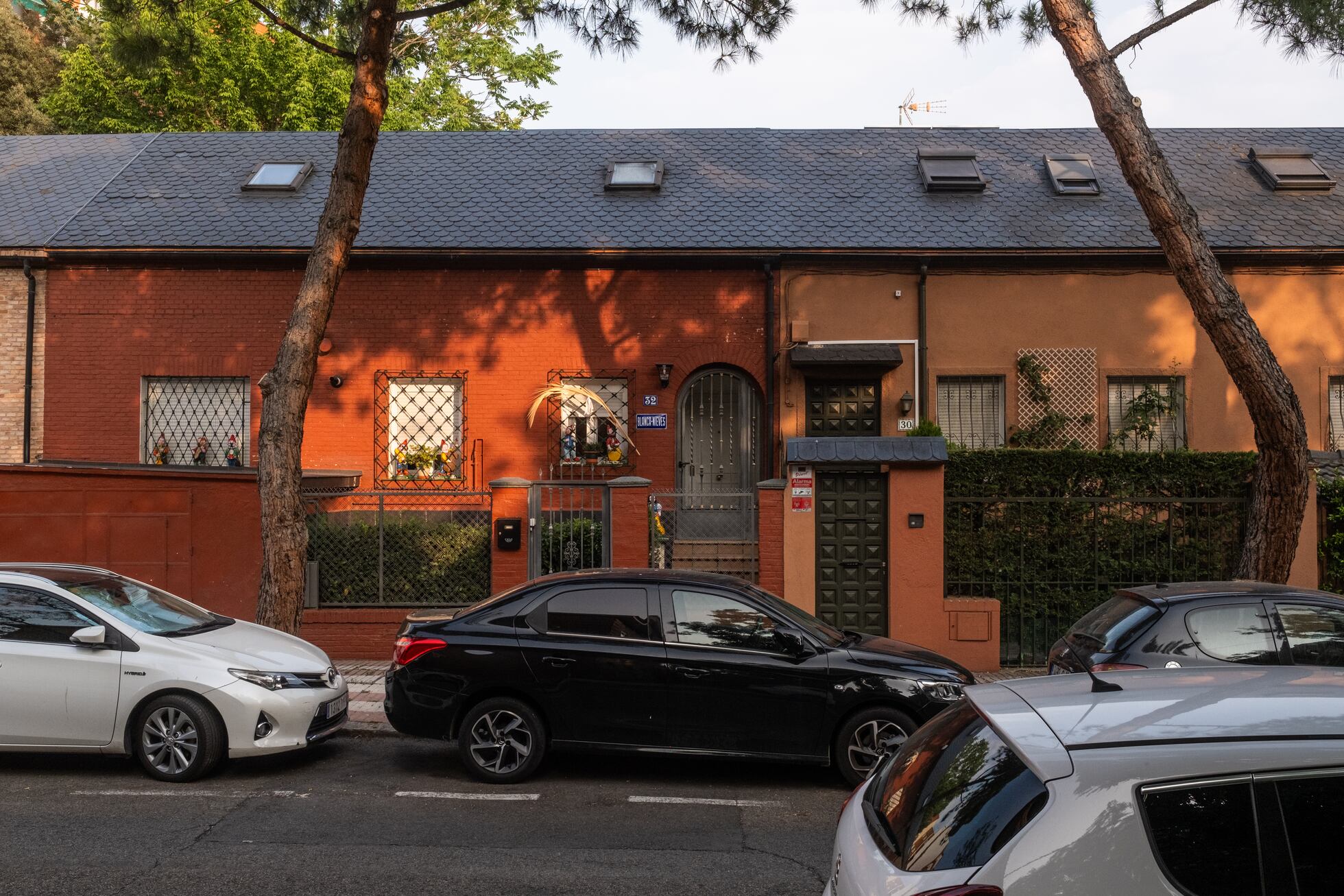 La colonia de los tejadillos negros | Noticias de Madrid | EL PAÍS