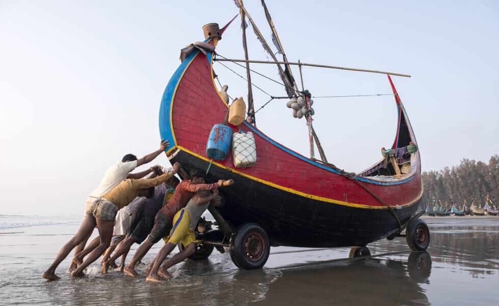 Selfis en la playa interminable de Cox’s Bazar | El Viajero | EL PAÍS