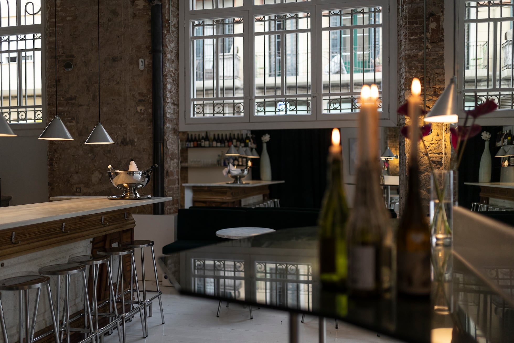 Tiberi Bar, el último local de Barcelona donde la comida se convierte ...