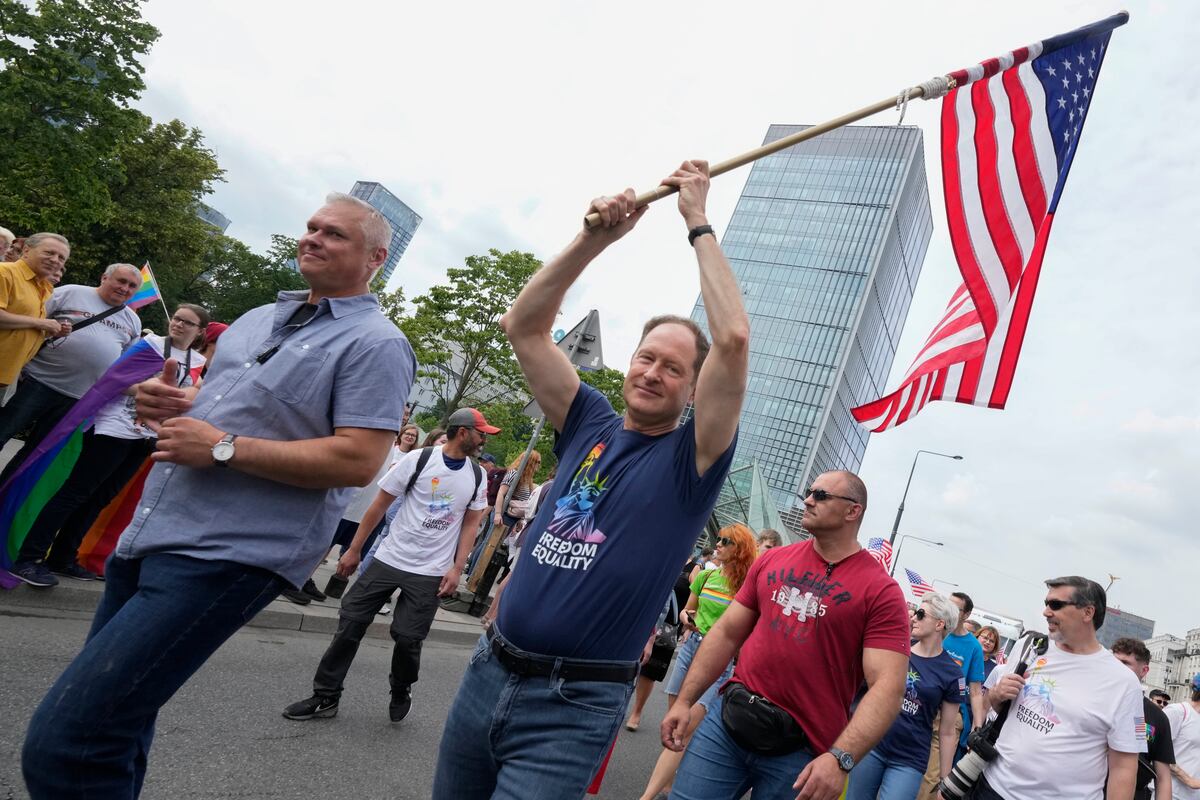 US ambassador marches in Warsaw Pride parade, sending message to NATO ...