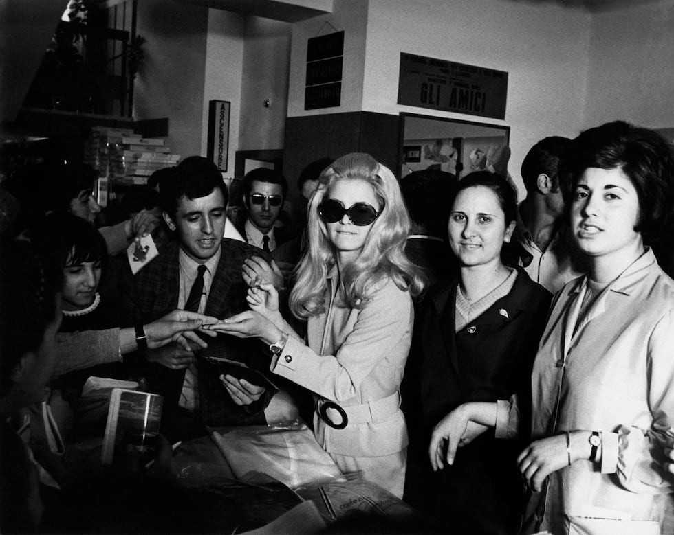 “Lo suyo no era ligar, era una masacre”: Patty Pravo, la rubia italiana ...