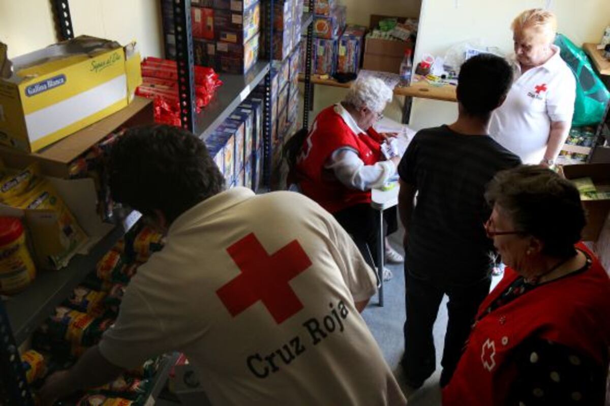 Red Cross issues first appeal in Spain to help those affected by crisis ...
