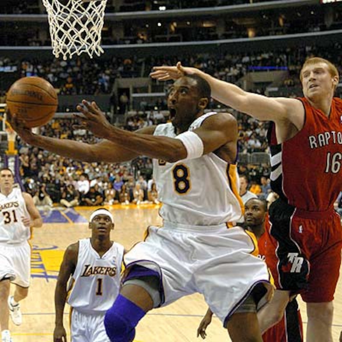 Bryant y Matt Bonner, de los Raptors de Toronto | Deportes | EL PAÍS