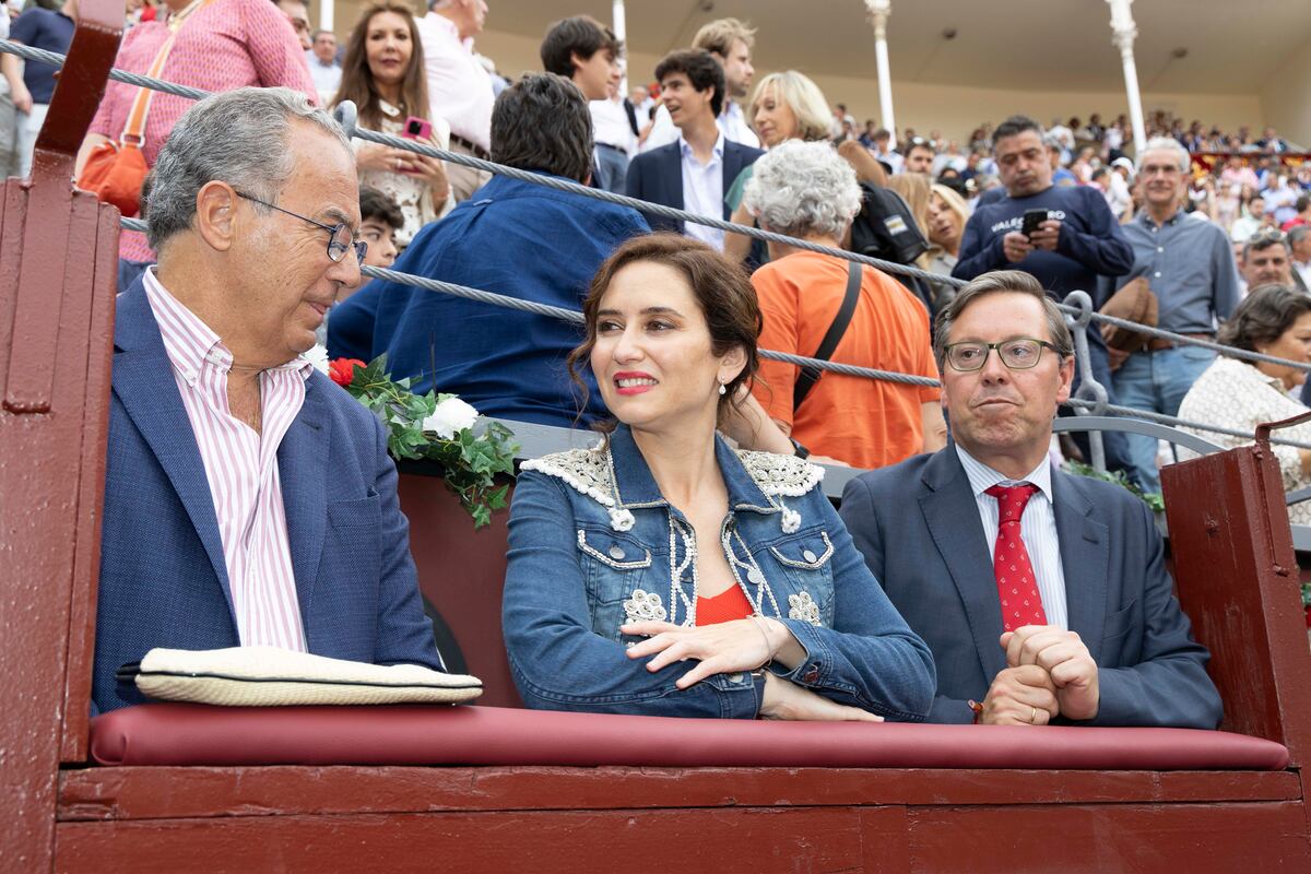 Ayuso llega al mayo electoral con nuevas huelgas en sanidad, aunque el ...