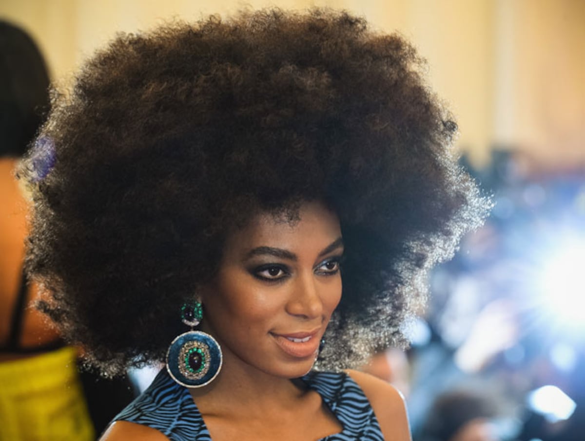 El pelo a lo afro, el peinado más deseado | Belleza | S Moda | EL PAÍS