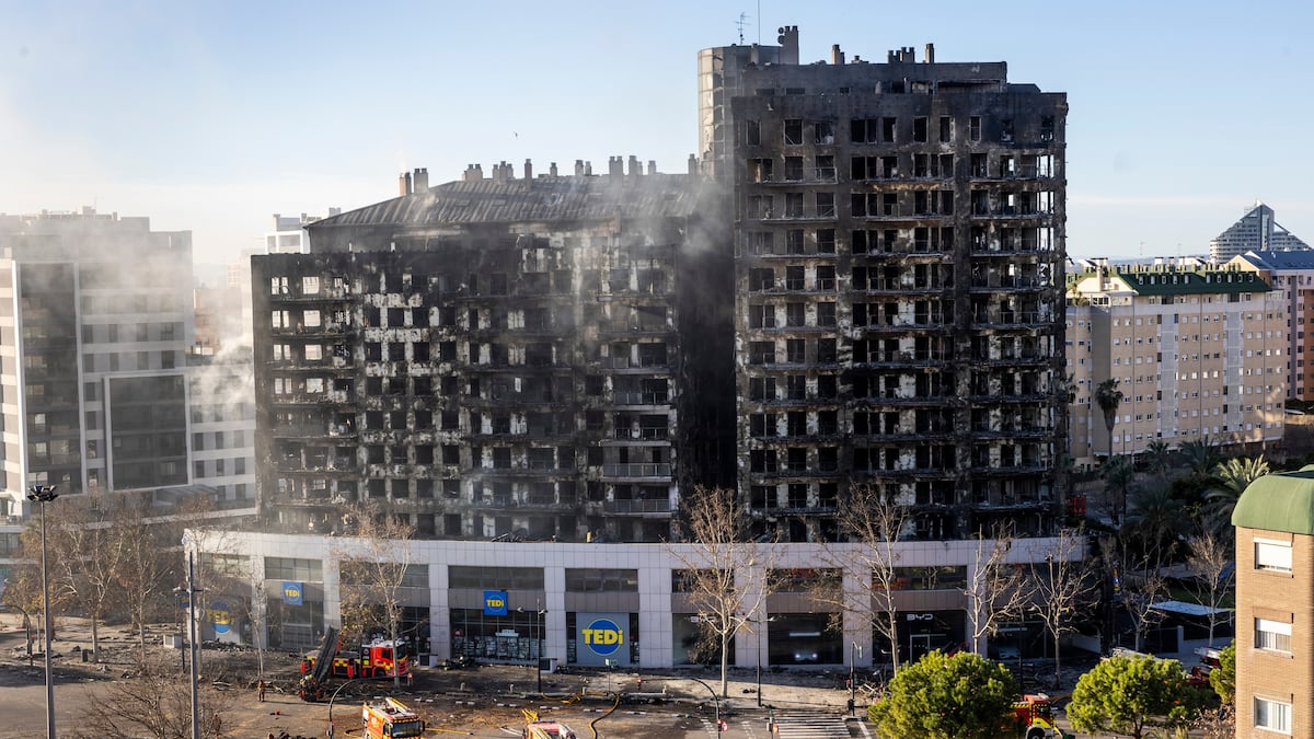 Dos personas detenidas por robar en el edificio incendiado en Campanar ...