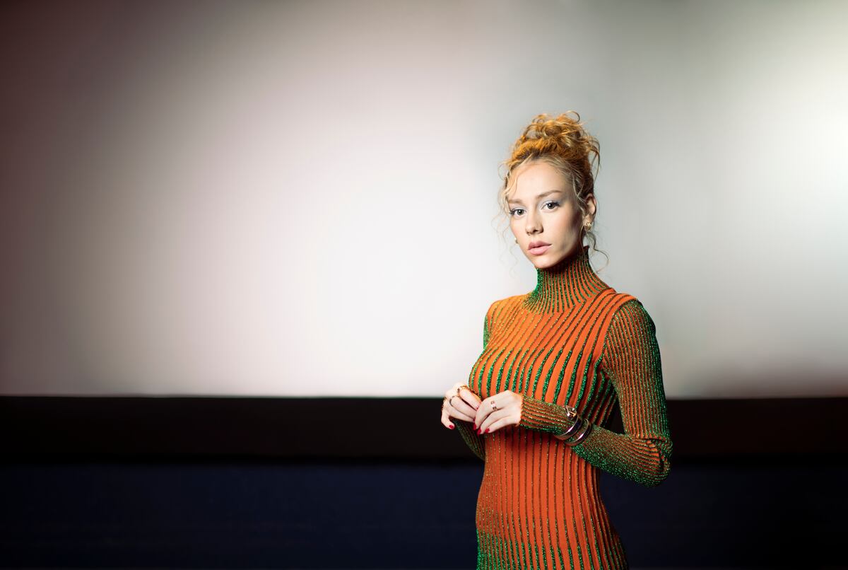 Ester Expósito: “Lo importante no está en las redes sociales, y lo que ves en ellas no es la ...