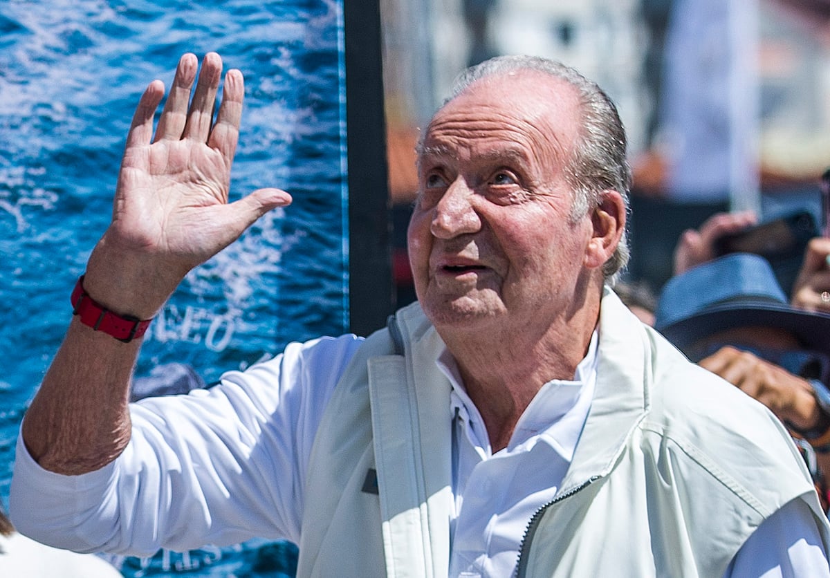 El rey emérito cumple dos años expatriado y sin planes de regreso ...