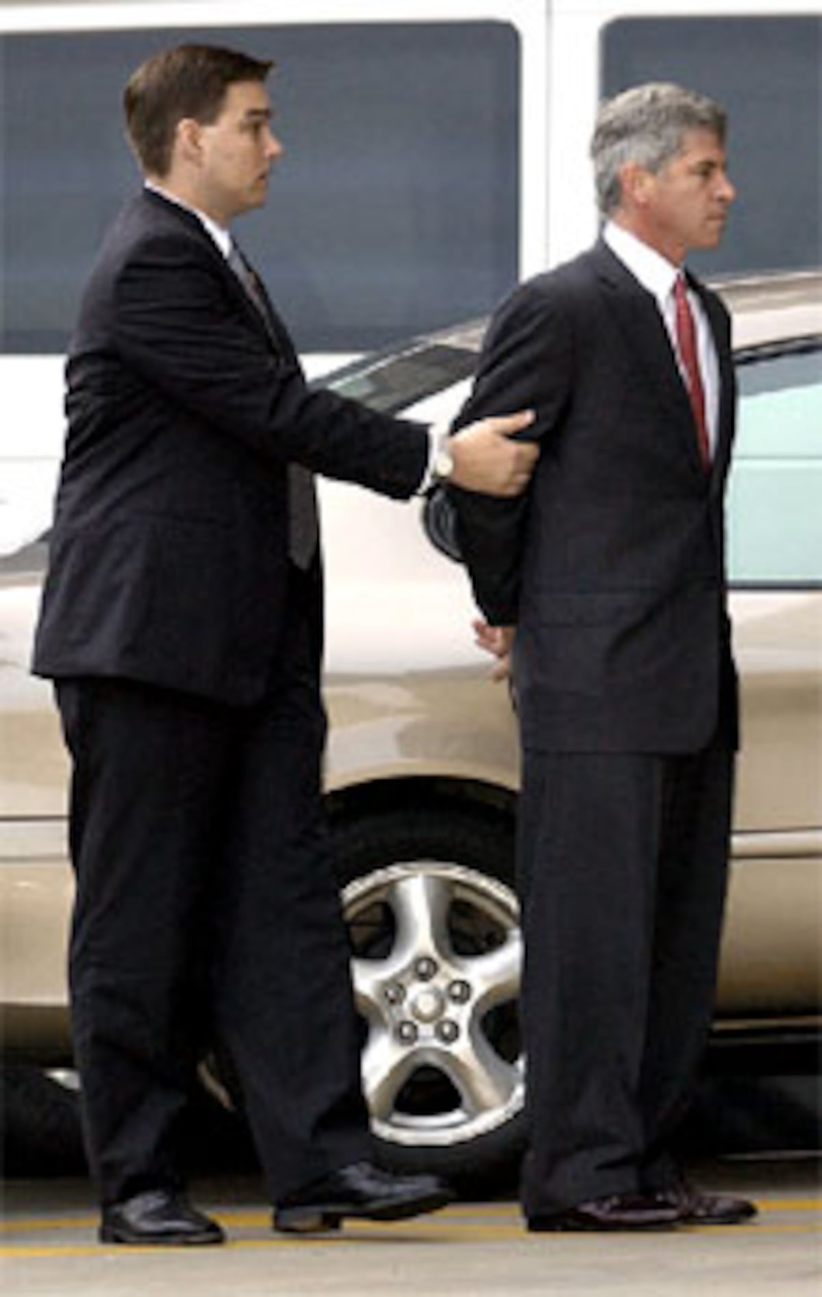 Andrew Fastow, antiguo director financiero de Enron, detenido por el ...