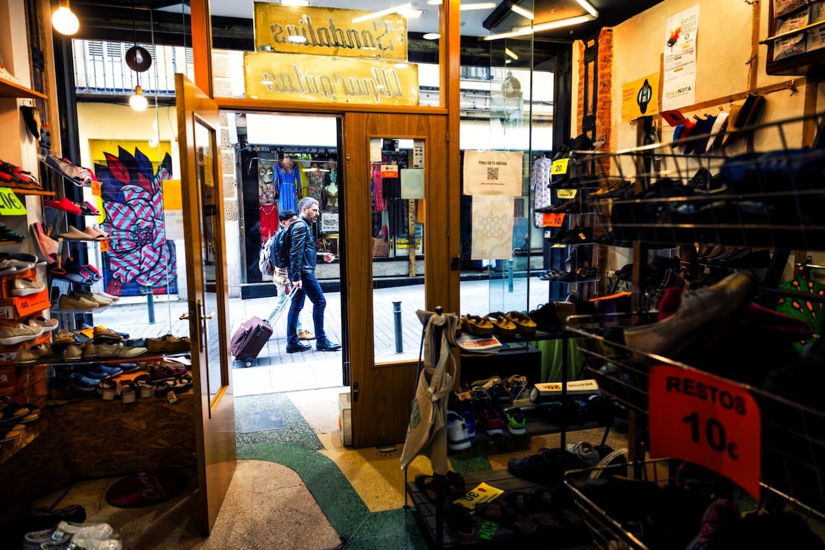Las tiendas de barrio resurgen tras años de retroceso | Economía | EL PAÍS