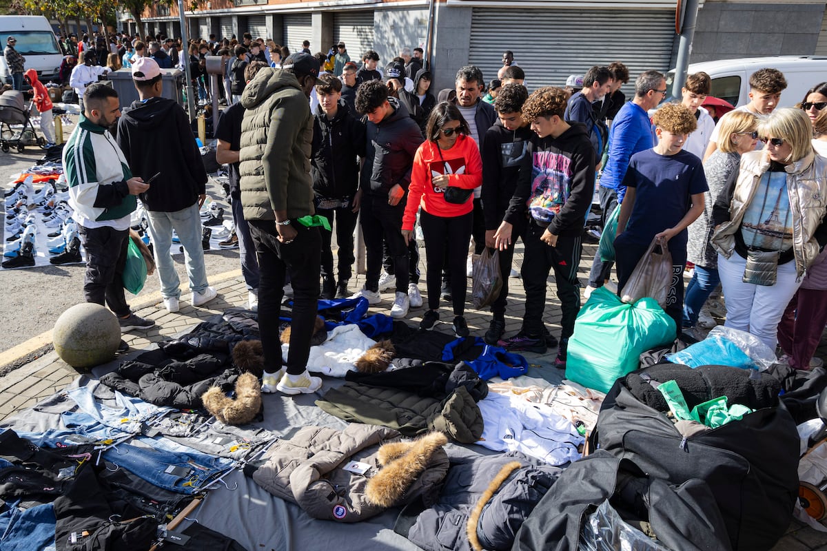 Canovelles salva su mercadillo aumentando la presencia policial contra ...