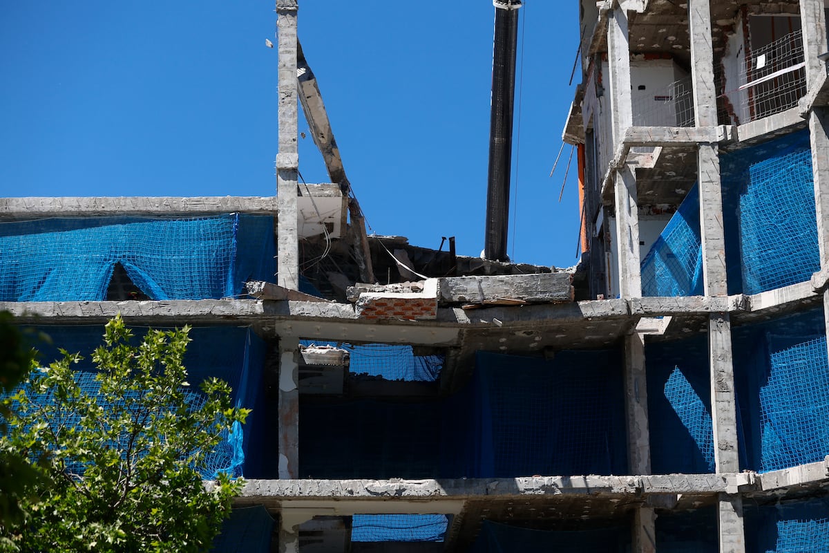 Herrera Oria: Fallecen dos trabajadores al caer el forjado de un edificio en rehabilitación en ...