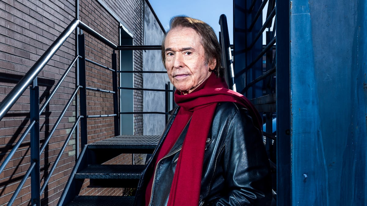 Raphael, hospitalizado tras sufrir un accidente cerebrovascular durante ...
