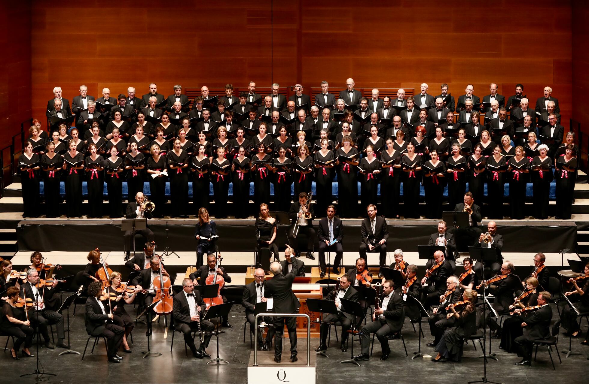 La atípica Budapest Festival Orchestra vuelve a fascinar en la Quincena ...