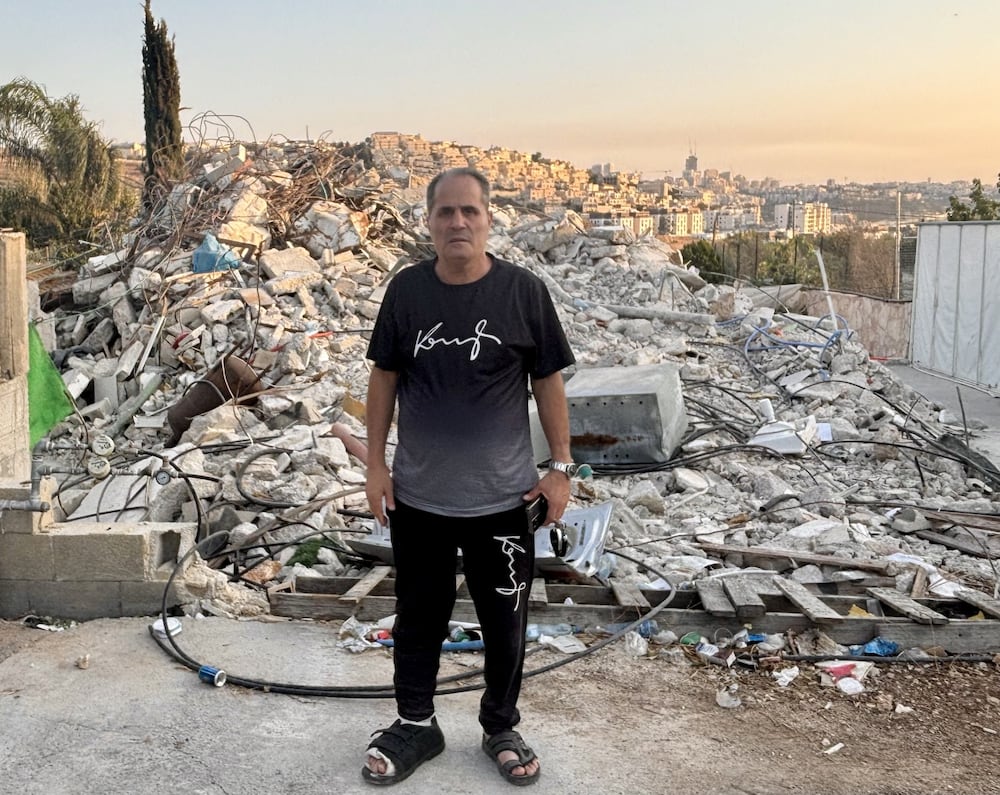 Guerra en Gaza: Yihad Issa Halawani ante las ruinas de su casa en ...