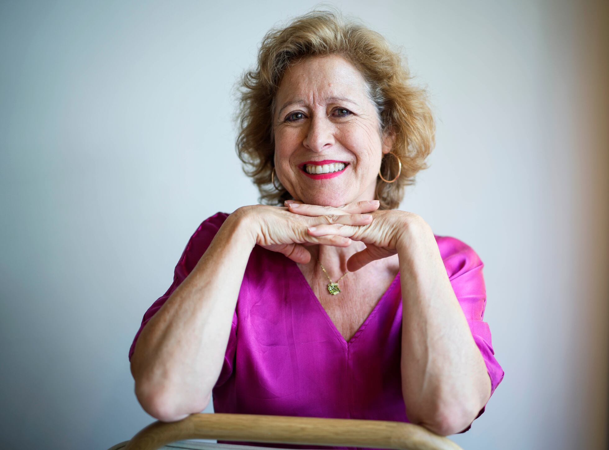 La periodista y escritora...: Berna González Harbour se embarca en una epopeya familiar que ...