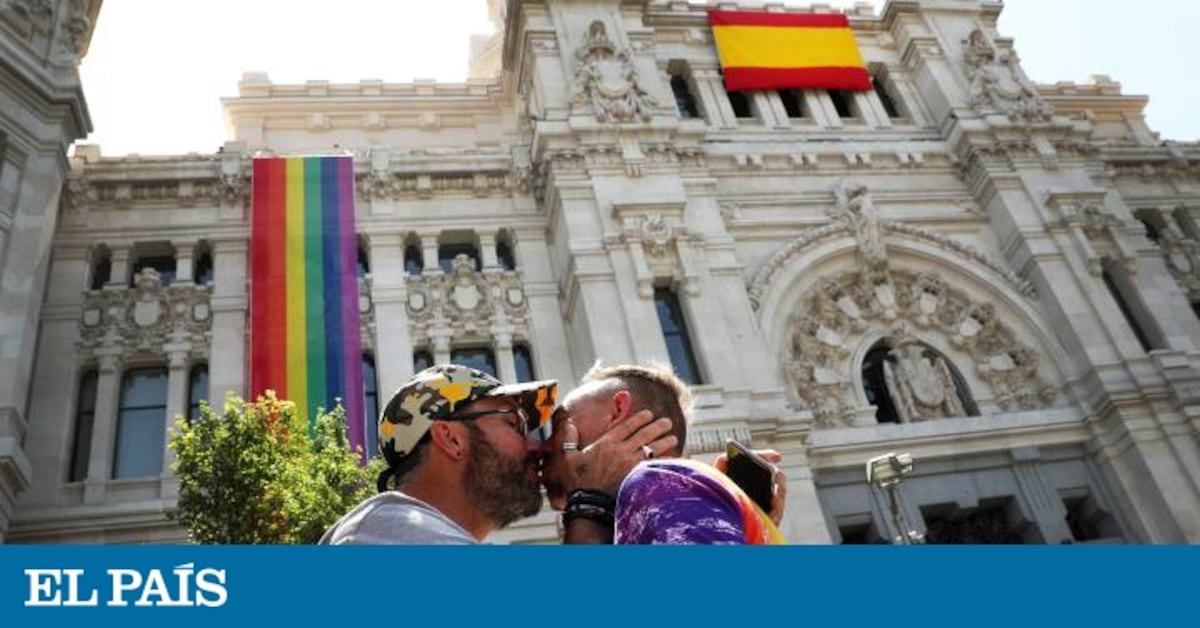 LGBTQI rights in Spain: Rainbow flag on Madrid City Hall displaced by ...