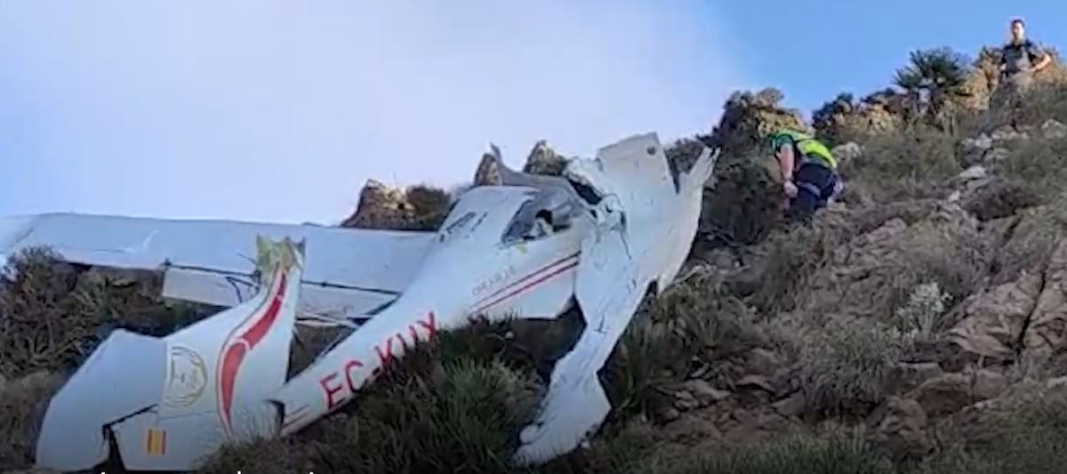 Dos jóvenes mueren al estrellarse una avioneta en Cabo de Gata | España | EL PAÍS