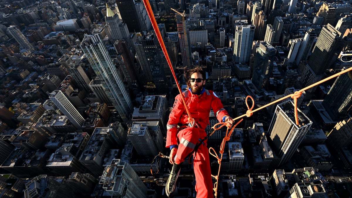 Jared Leto escala el Empire State Building y se convierte en la primera ...