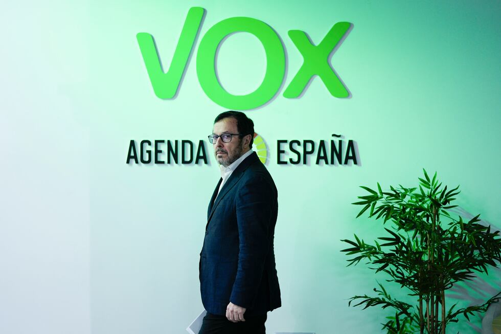 José Antonio Fúster: El líder de Vox en Madrid justifica con su labor ...