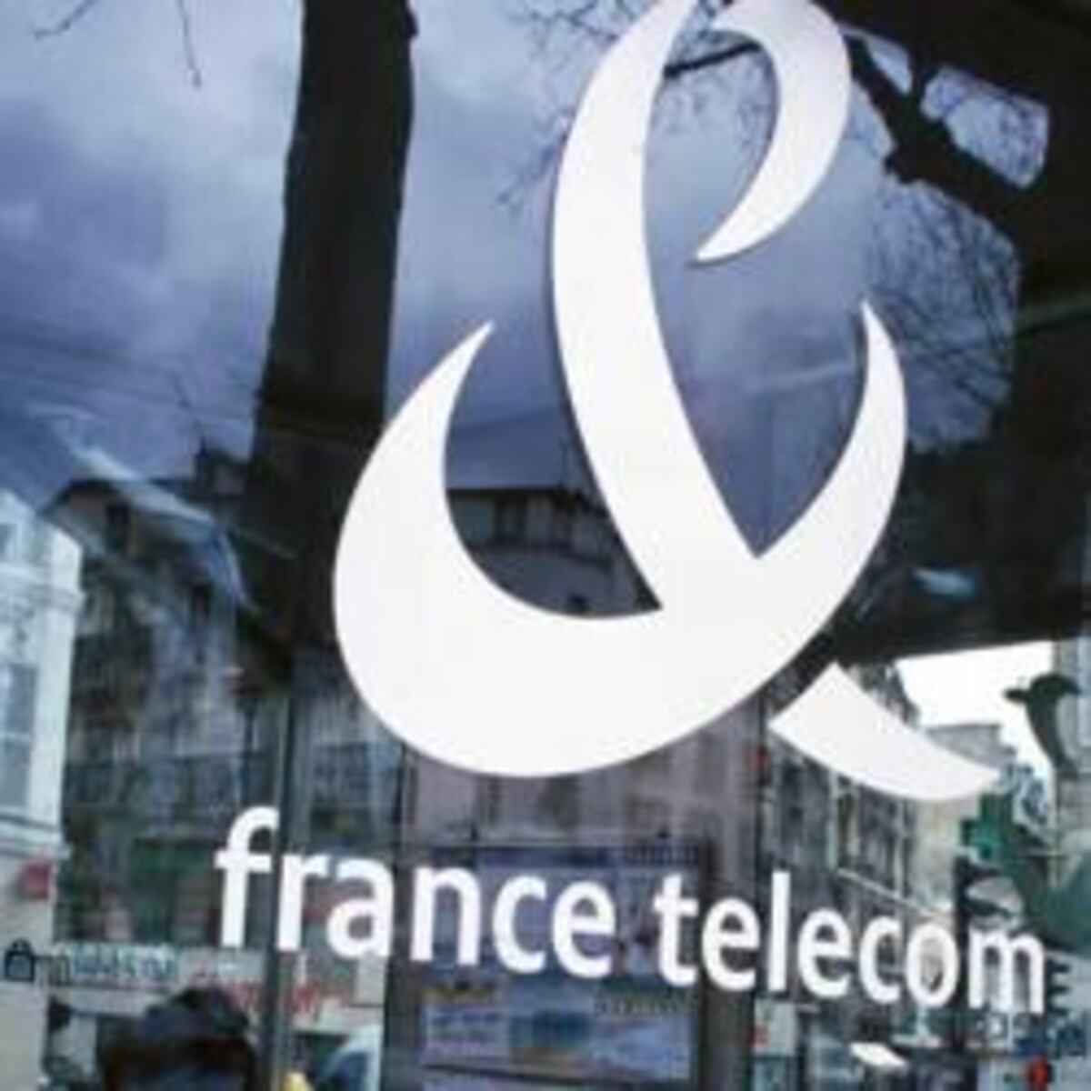 France Telecom suspende sus planes de reestructuración ante la ola de ...