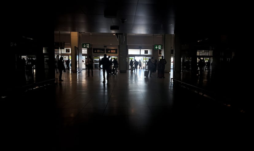 Massive power blackout hits Spain and Portugal | Spain | EL PAÍS English