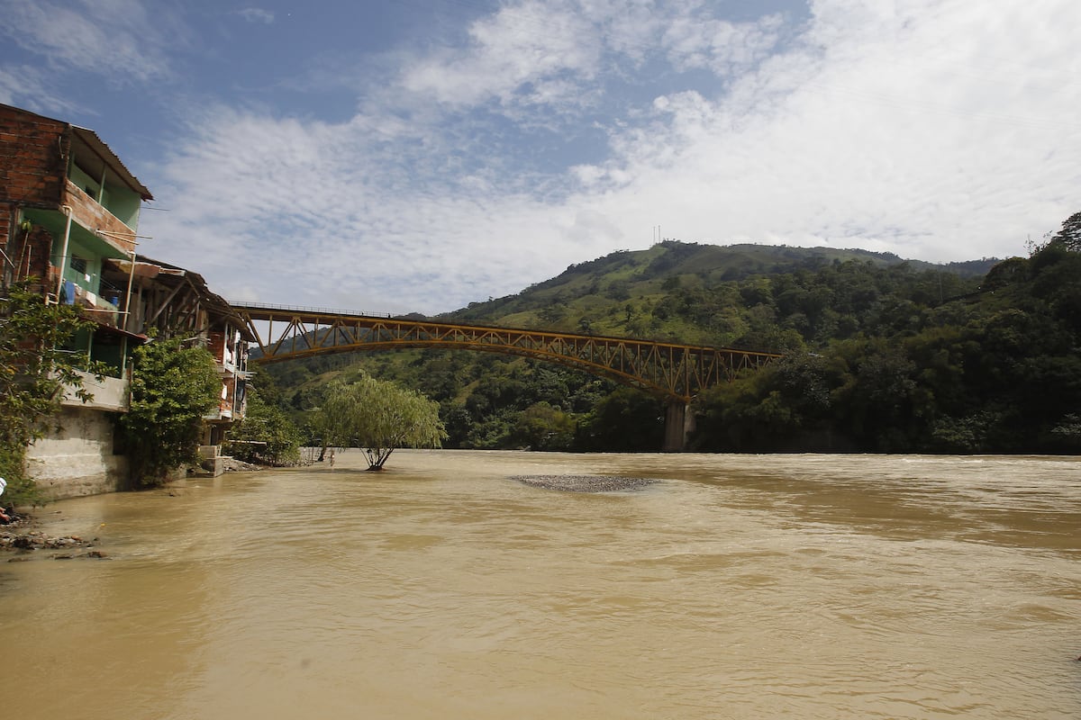 The search for the disappeared submerged during construction of ...