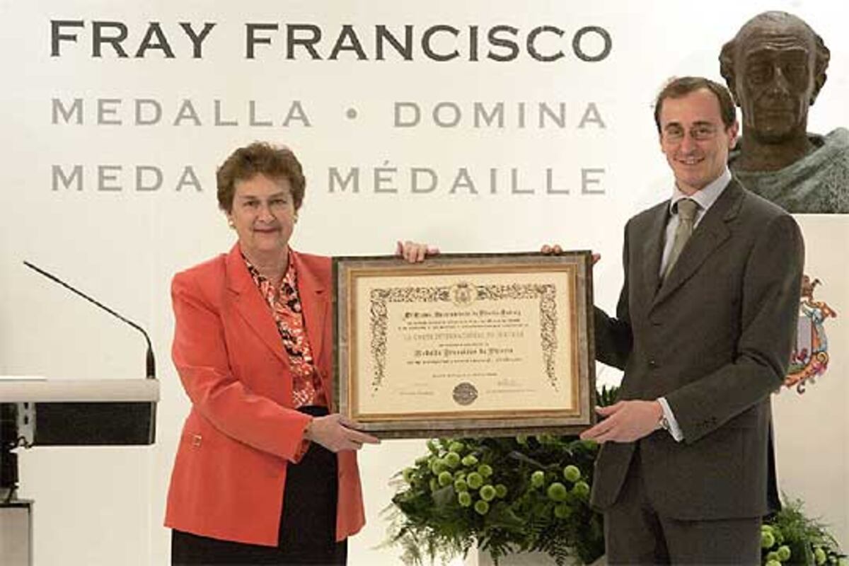 Rosalyn Higgins, recibe la Medalla Francisco de Vitoria | Noticias del ...