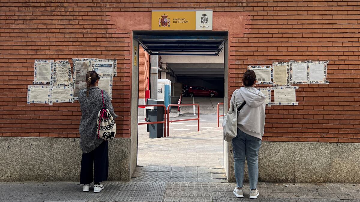 La Generalitat acumula 7.000 expedientes de arraigo de extranjeros por ...