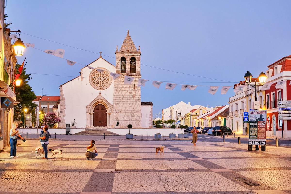 Donde el Tajo se hace mar: salinas, flamencos y ‘forcados’ en Alcochete ...